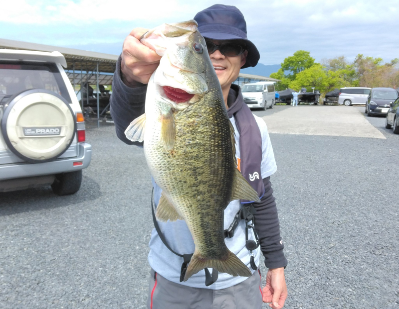 サイコロラバーで50up | BRUSH（ブラッシュ） 琵琶湖 バスフィッシング情報、釣果 動画 ムービー満載